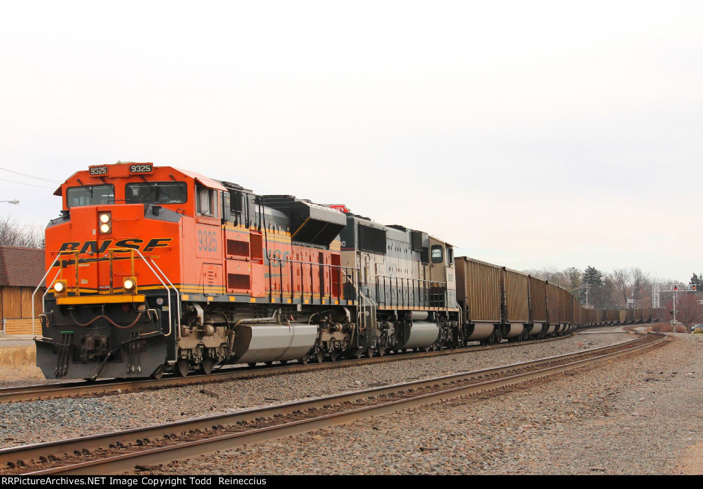 BNSF 9325